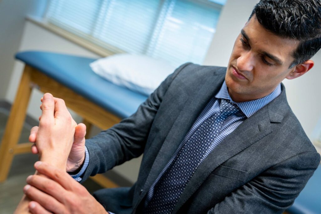 Dr. AJ Julka | Hand, Wrist, Elbow & Shoulder Surgeon | JIS Orthopedics