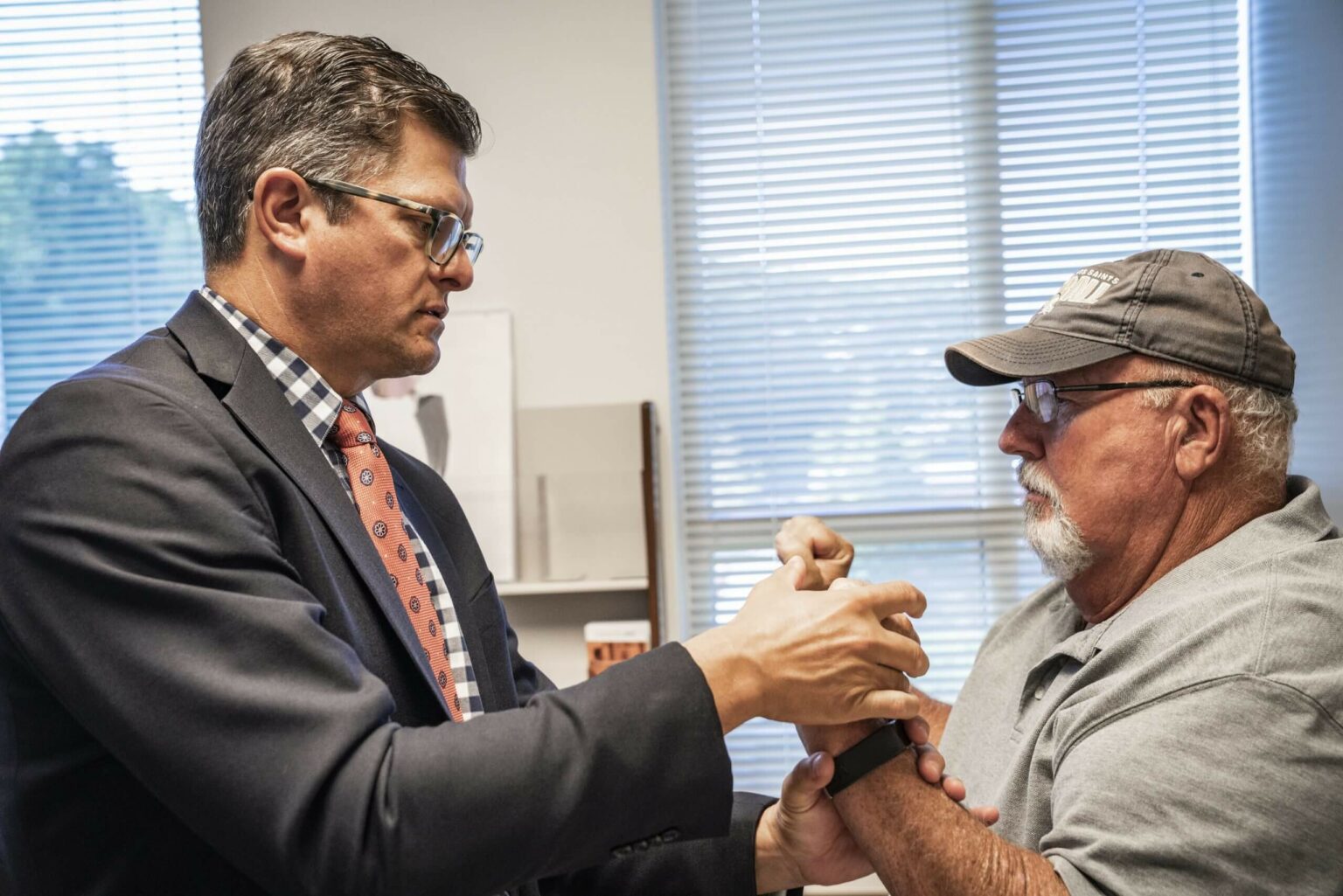 Dr. Derek Snook | Spine Surgeon | JIS Orthopedics